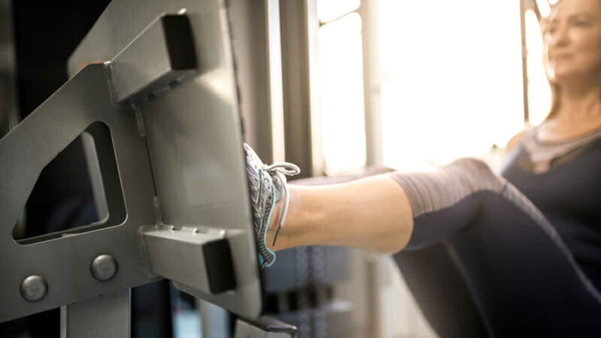 Ask Dr. Choi: Why Do Legs Give Out Without Warning? | Summit Orthopedics