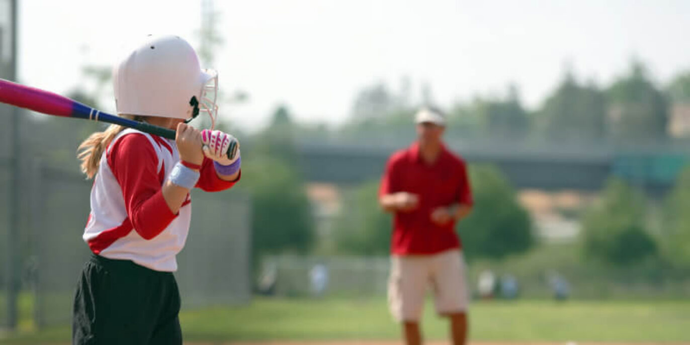 Safe Softball Tips for Kids | Summit Orthopedics