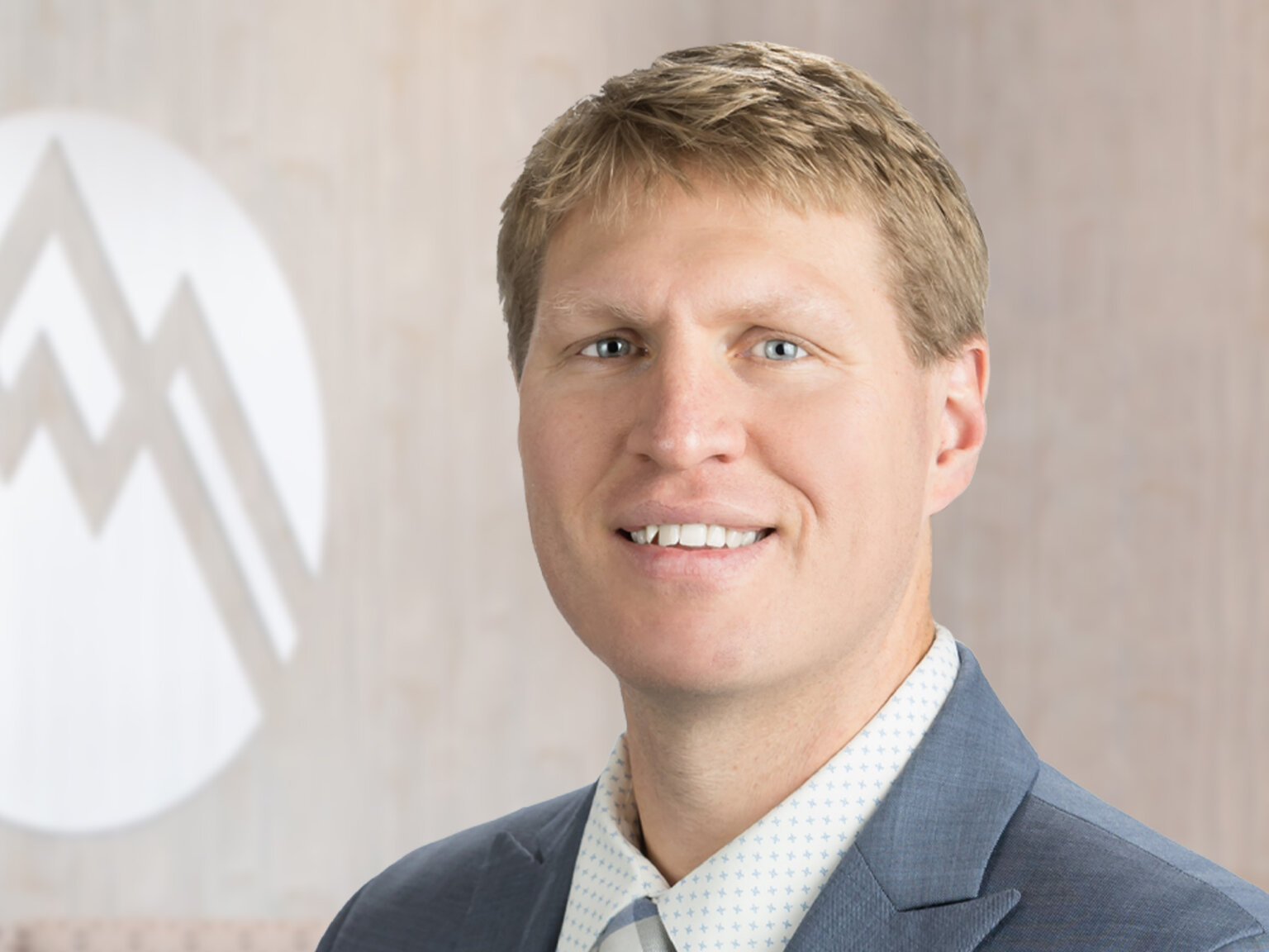 Summit Orthopedic Clinic with Urgent Care | Woodbury Woodlake
