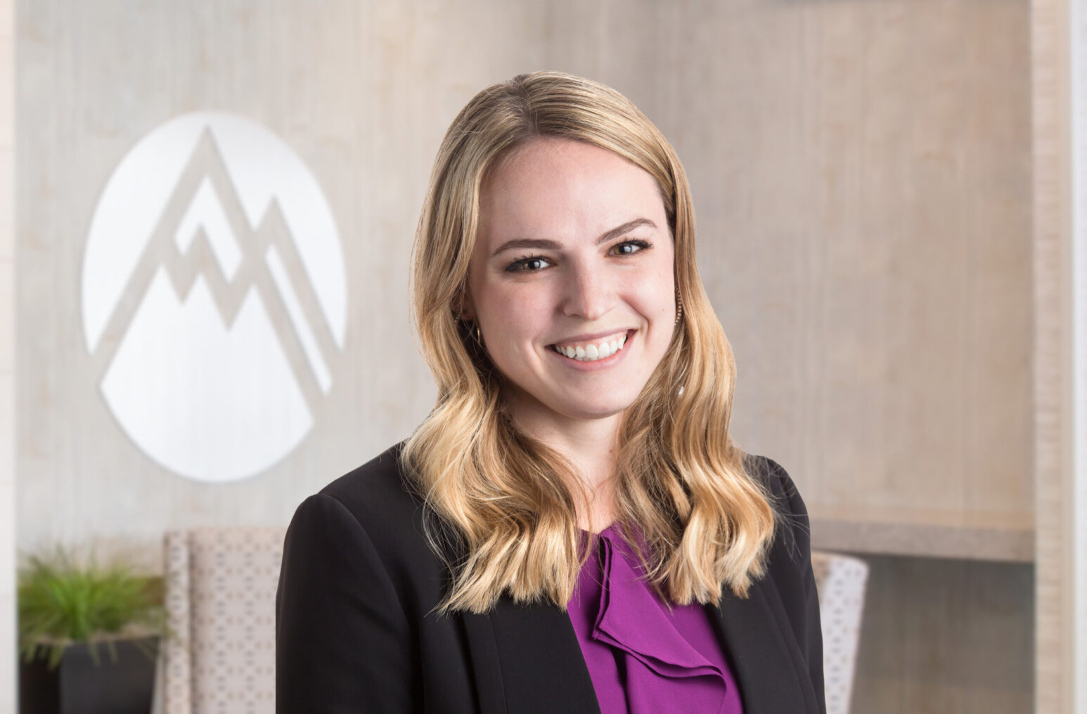 Alexi Lindquist, PA-C | Summit Orthopedics