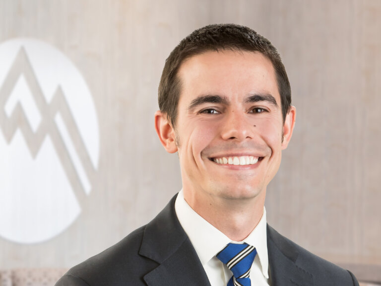 Specialized Orthopedic Experts | Summit Orthopedics