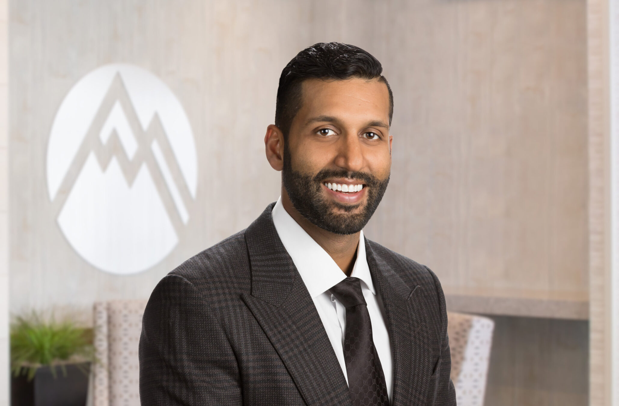 Kevin P Sandhu, MD | Summit Orthopedics