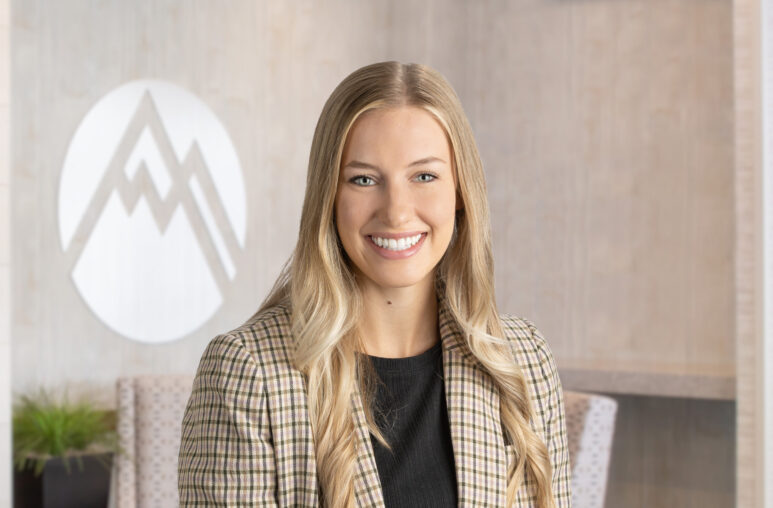 Madison Neiderhauser, PA-C | Summit Orthopedics