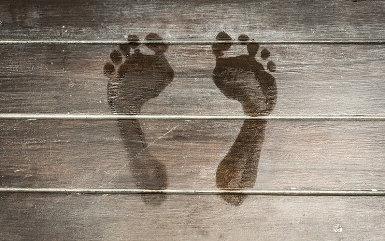 What Our Footprint Reveals About Our Foot Health | Summit Orthopedics