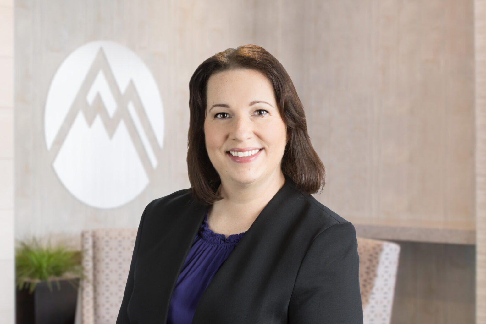 Lindsay Haugen, PA-C | Summit Orthopedics