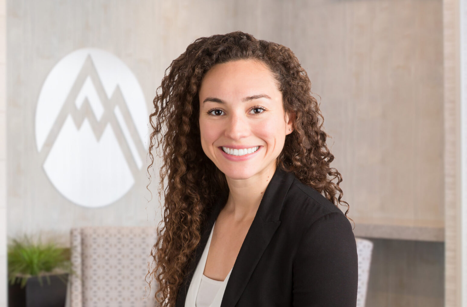 Jackie Tinajero, PA-C | Summit Orthopedics